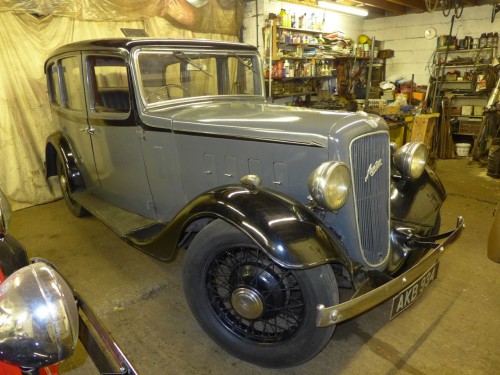 Austin Light 12/4 Ascot Saloon