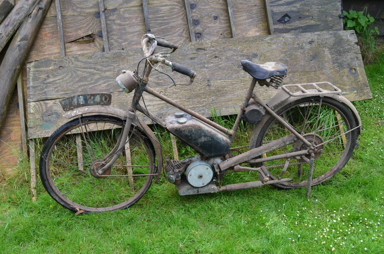 Click Here for Full Screen Image - Click Here to Download Image